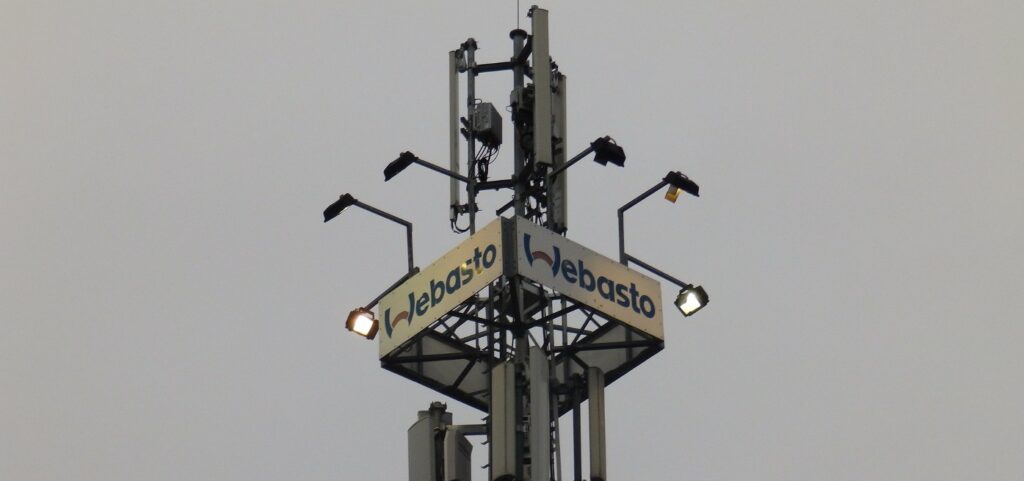 Portable Signal Jammer in a Briefcase: Design and Coverage Analysis ...